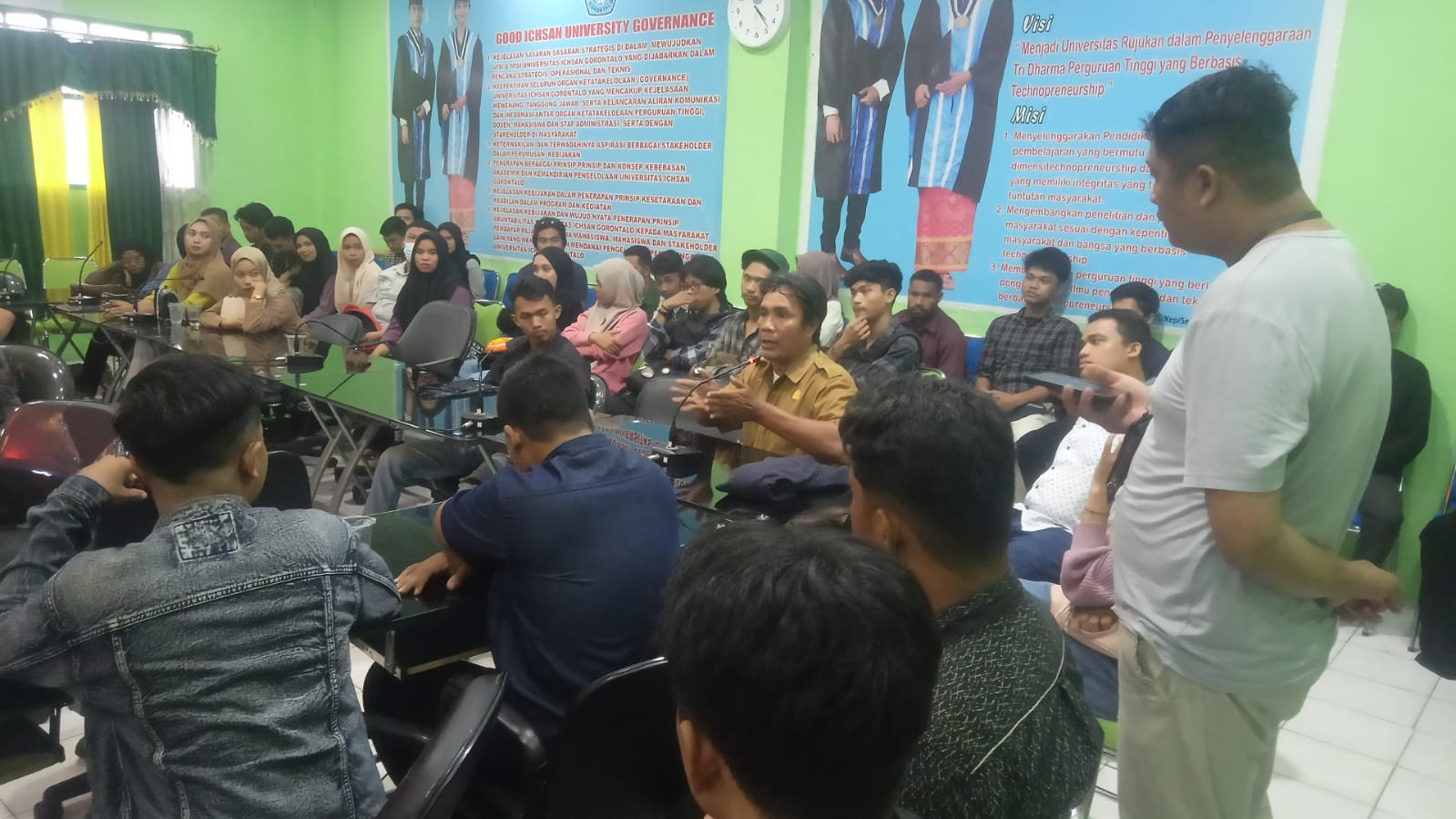 Photo: Audiensi (Agung Antule)